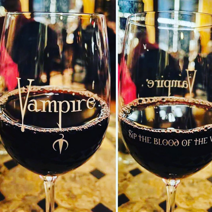 VAMPIRE VINEYARDS WINE TASTING PARTY SET – Vampire.com